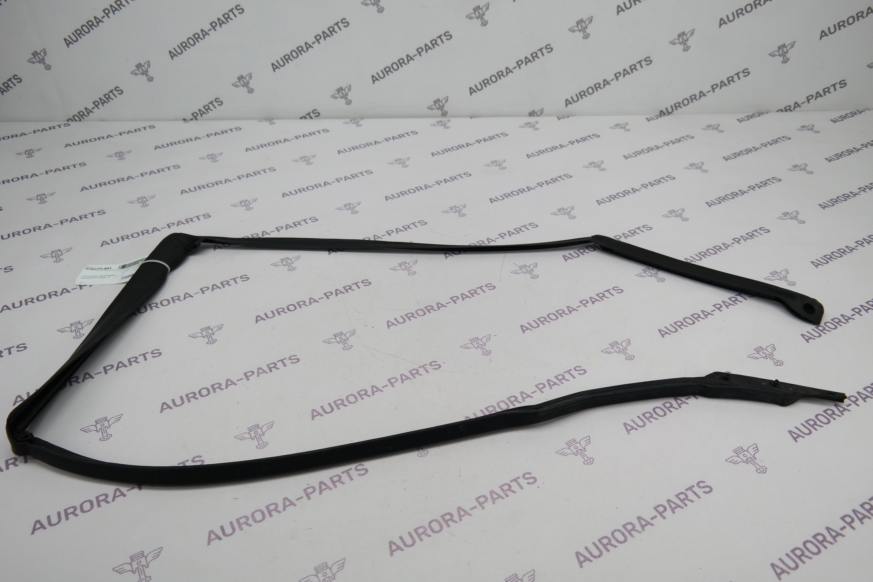 Молдинг, накладка задней двери снизу RH Jaguar E-Pace купить по цене ...